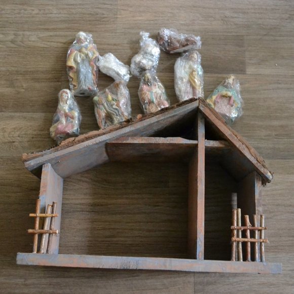 Midwest | Holiday | New Midwest Nativity Set With Wood Barn Stable ...